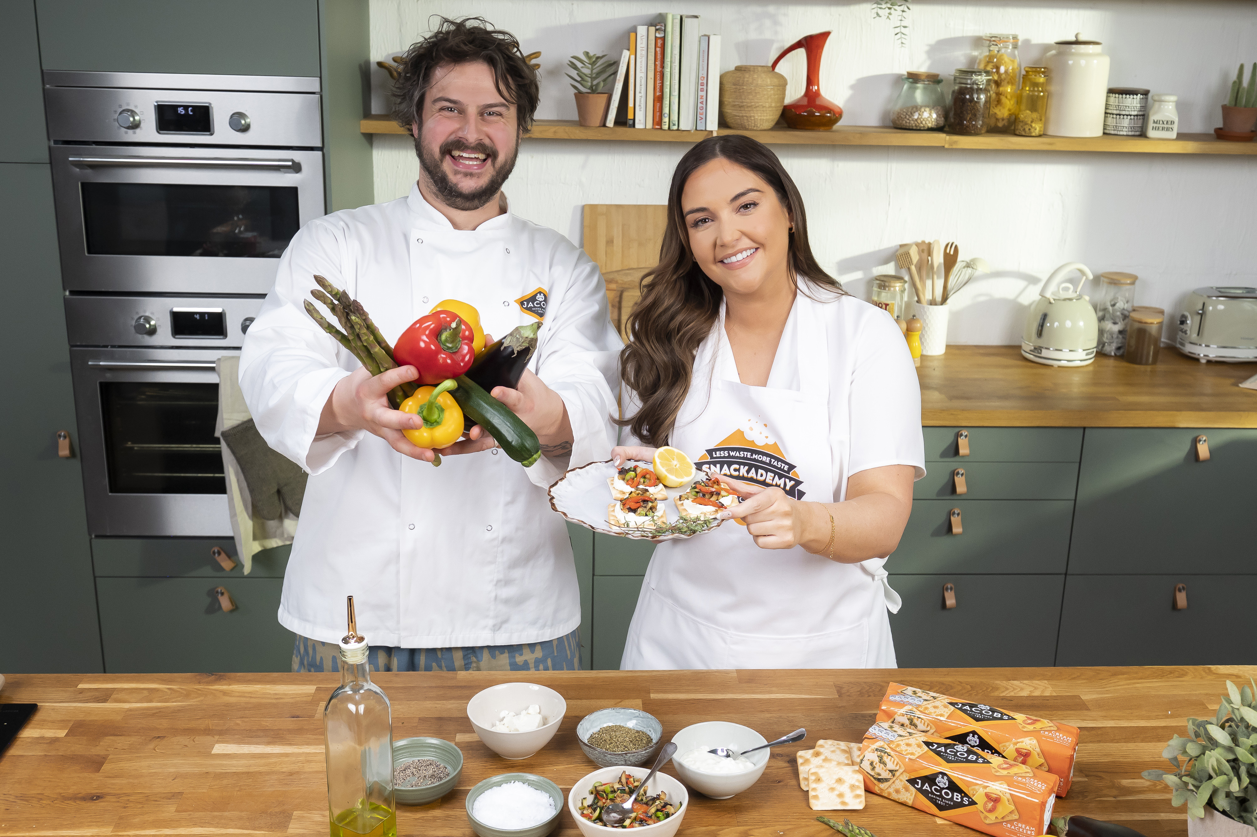 Families spend £1,225 a year on snacks with over half stuck in a 'snack ...